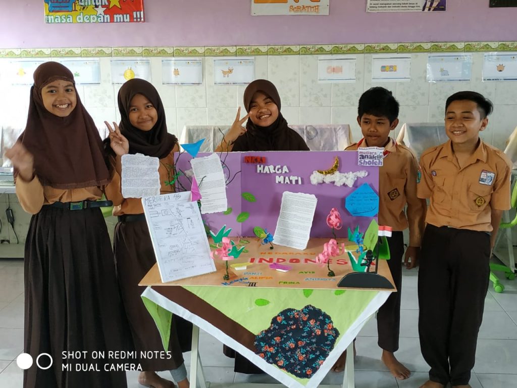 MADING 3D KARYA KELOMPOK 3 – Sekolah Islam Mutiara Anak Sholeh