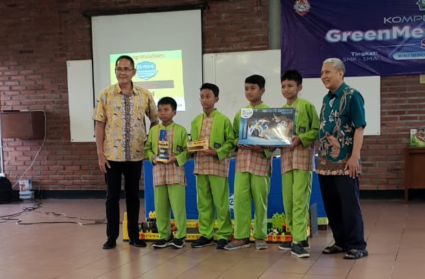 SDI KREATIF MAS JUARA 1 KOMPETISI STEAM GREENMECH dan R4M 2019 TINGKAT ...